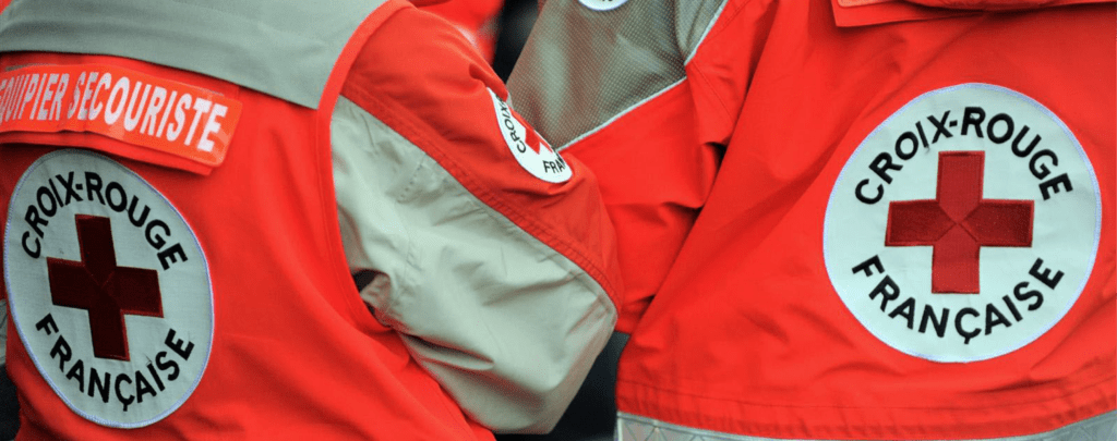Appel à l'aide. Que fait La Croix Rouge? C'est le cri lancé par une ...
